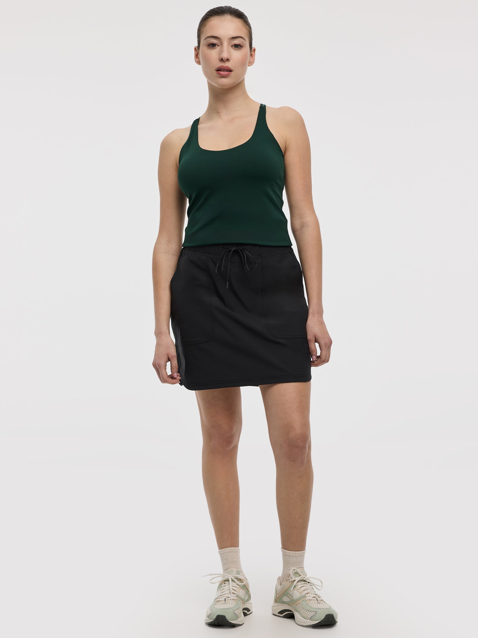 Jupe-short pour femmes avec poches utilitaires – Tissu extensible tissé ...