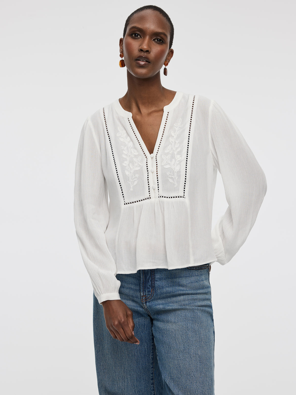 Women’s Long-Sleeve Split-Neck Blouse with Embroideries | Reitmans